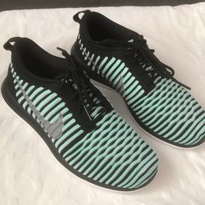 Women's Nike Shoes on Poshmark